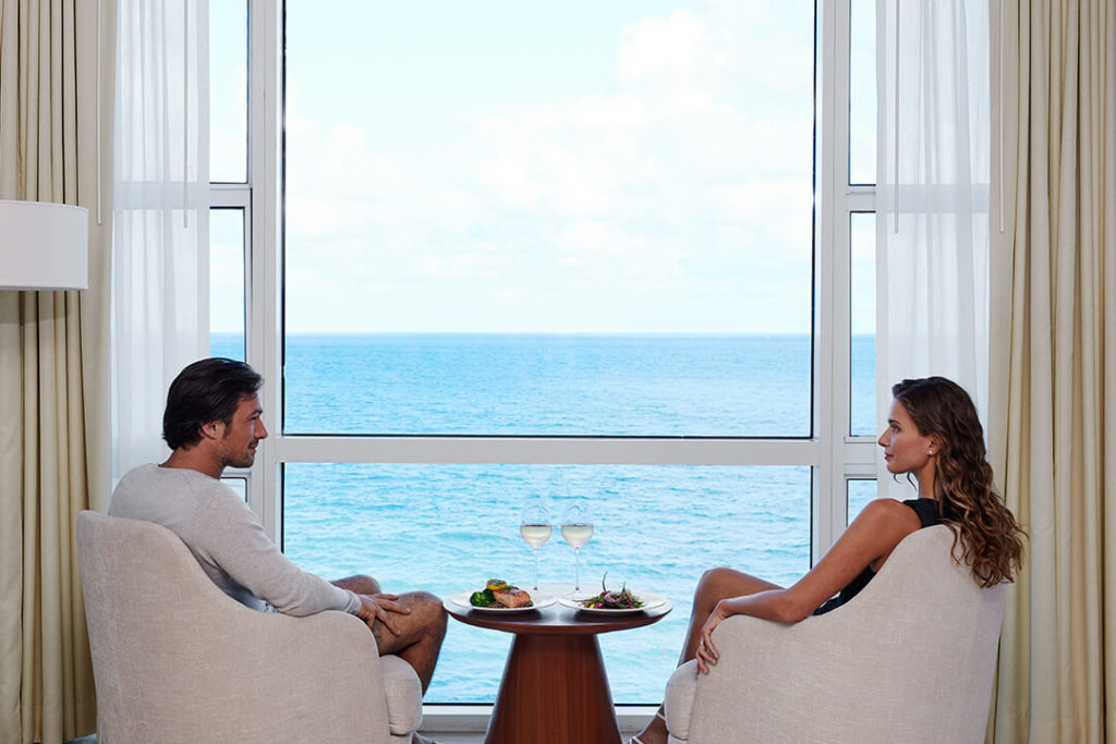 Dining & Restaurants in Miami | Carillon Miami Wellness Resort